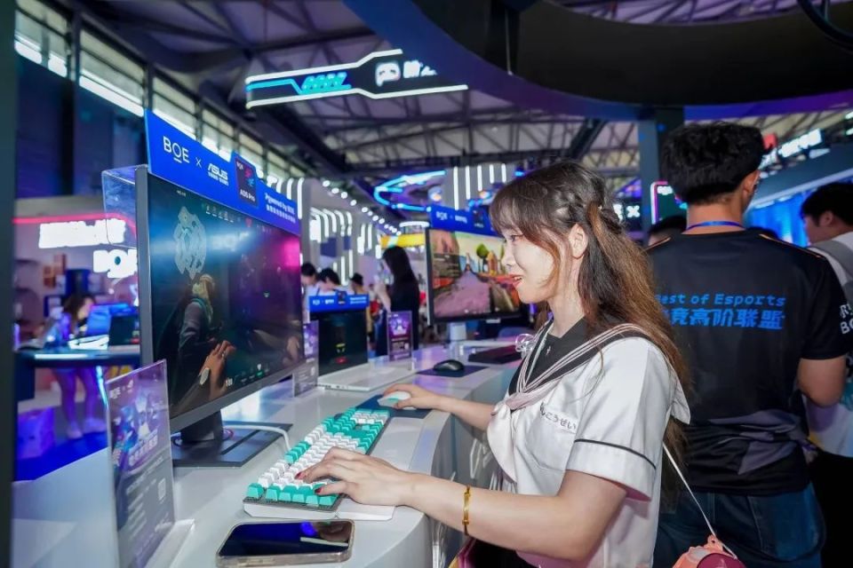 2024 ChinaJoy | BOE（京东方）携手电竞高阶联盟合作伙伴亮相，“你好BOE”电竞站引爆Z世代狂欢盛宴_腾讯新闻