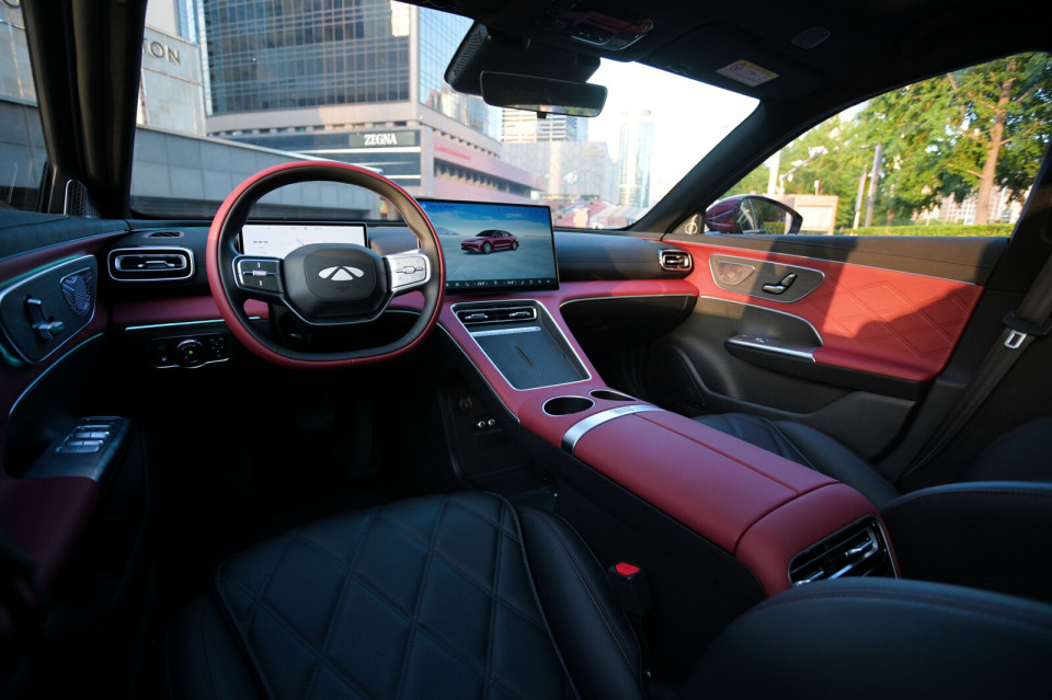 奇瑞风云A9L新增4款紫色车漆 置换抢购价13.99万元起_腾讯新闻