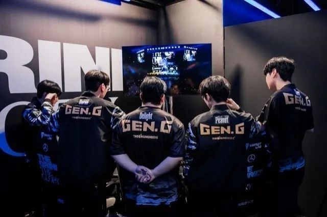 虎娘日报：电竞杯与各直播平台达成合作 LGD翻盘BLG创造奇迹_腾讯新闻