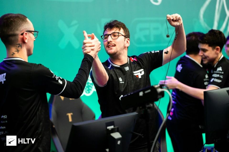 CS2裂变天地：蒙古队暂登世界第一！LVG一胜难求，TYLOO命悬一线_腾讯新闻