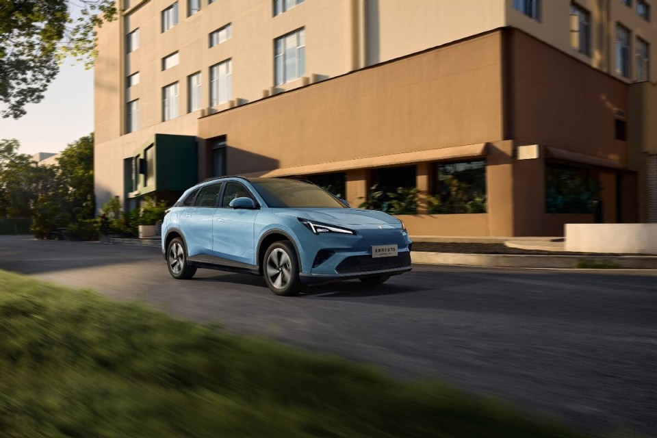 15万内唯一有城市NOA的SUV！极狐全新阿尔法T5售价10.98万元起上市_腾讯新闻