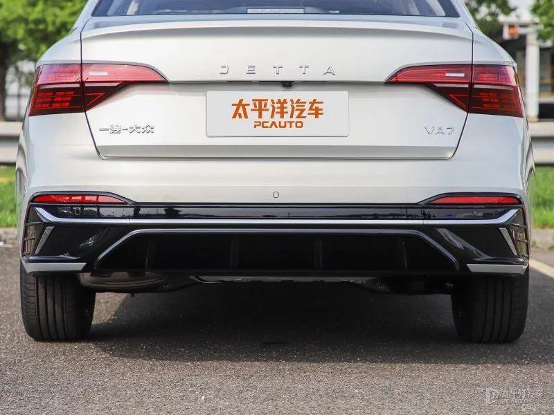 捷达VA7正式上市，1.4T+超浓“德味”，9.9777万起“小速腾”值吗？_腾讯新闻