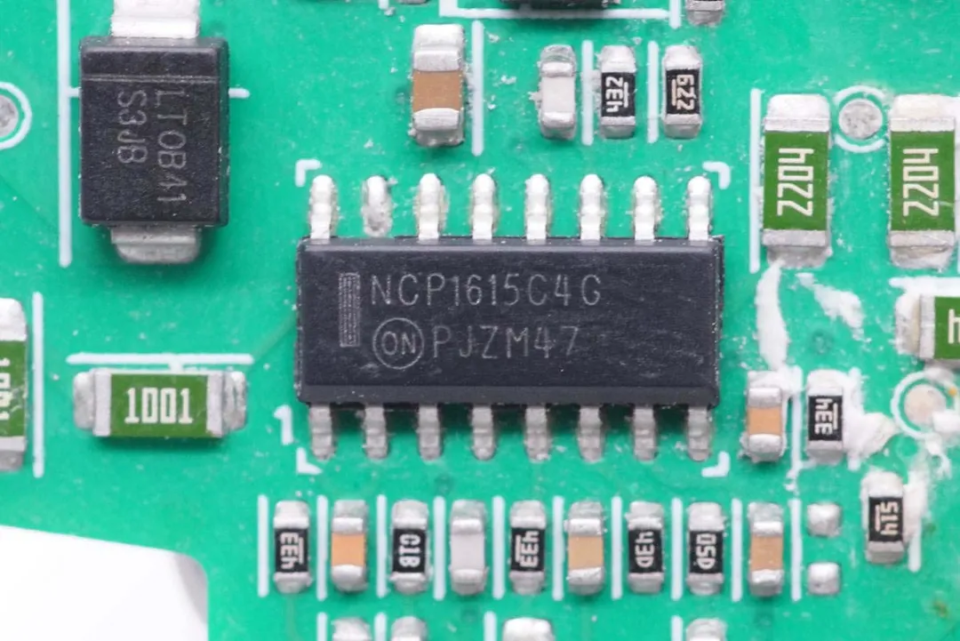 从消费电子到工业电源，PFC 芯片如何凭功能 “大放异彩”？_腾讯新闻