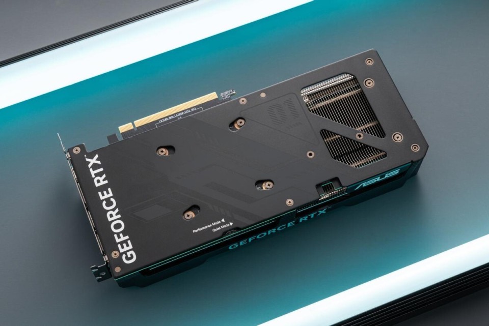 2K游戏利器破次元来袭！华硕巨齿鲨RTX 4070S显卡测评_腾讯新闻