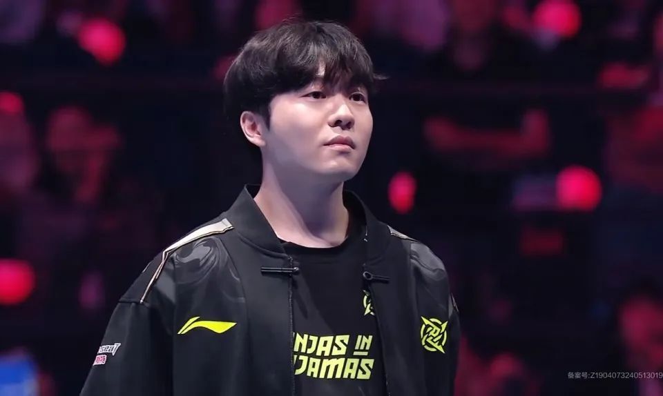 LPL四支S赛队伍出炉；打职业又成LOL现在最优选择；Rookie悲剧落幕，The Shy给出预测！_腾讯新闻