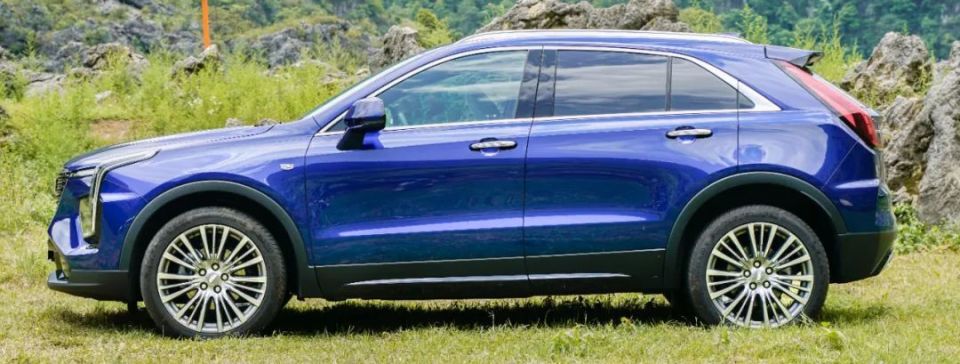 不只是性价比！凯迪拉克XT4开着如何？_腾讯新闻