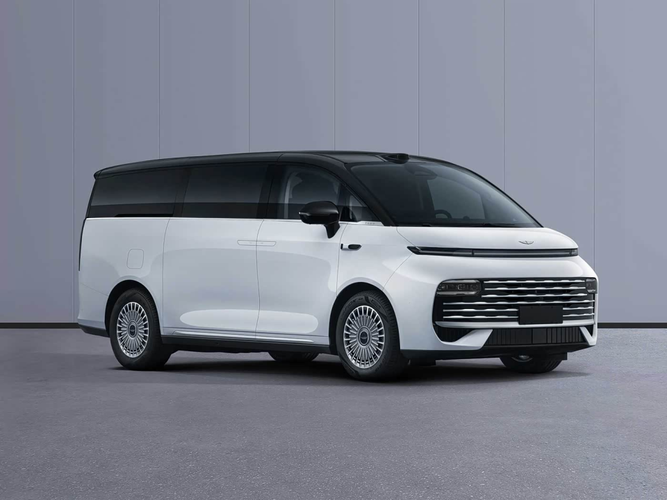 吉利银河V900 MPV最新动态：内饰谍照曝光，采用增程系统_腾讯新闻