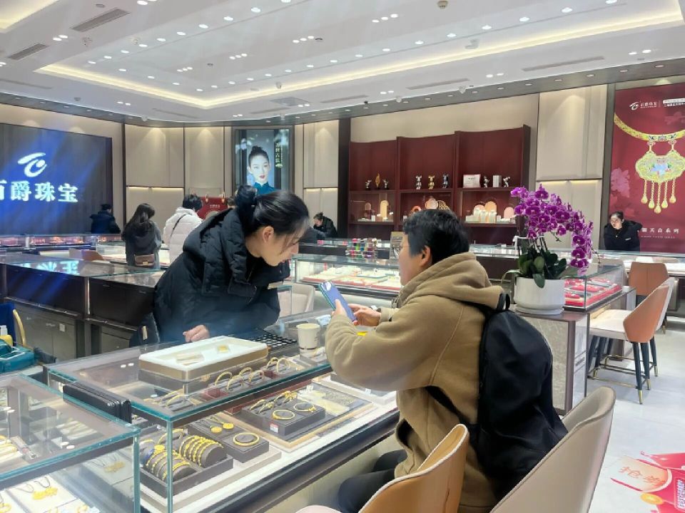 价格飙升！昆明有商家销量不降反增_腾讯新闻