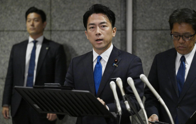 中日战机对峙后，辽宁舰沿琉球北上，澳大利亚称将与日本“协力行动”_腾讯新闻