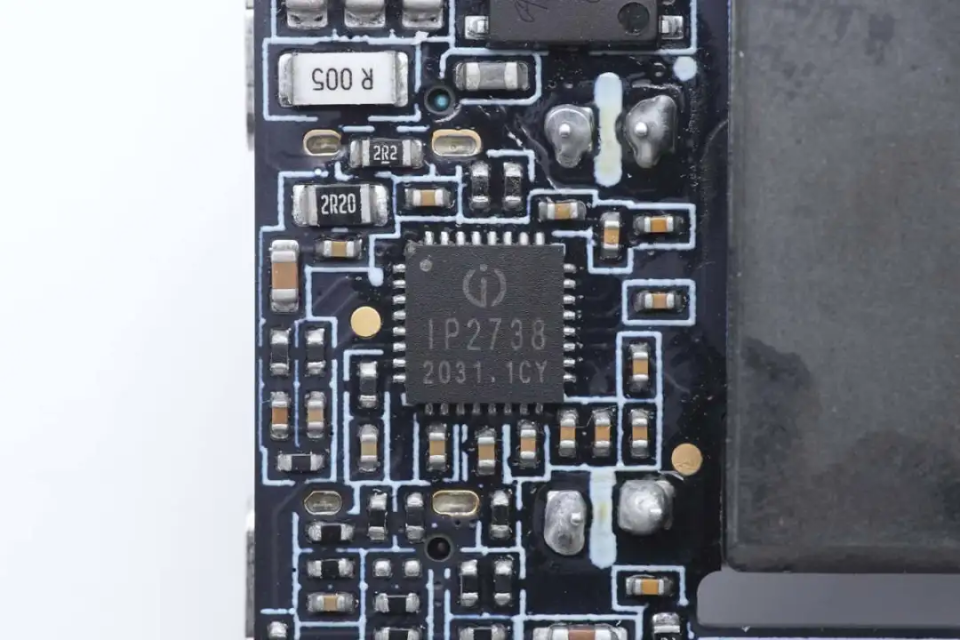 多款热销酷态科快充充电器拆解，内部快充芯片揭晓_腾讯新闻