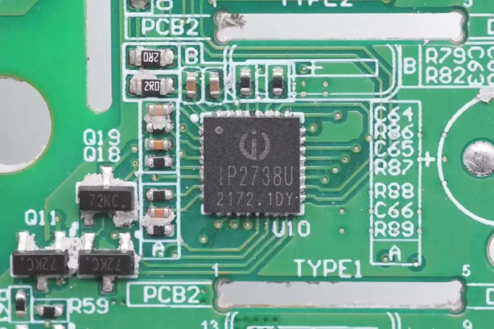 现场速递｜面向 iPhone17 的 AVS 快充芯片与参考方案在2025（秋季）亚洲充电展集中亮相_腾讯新闻