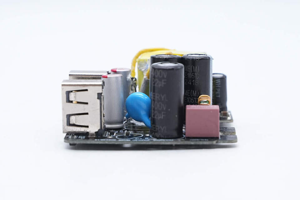 售价80元值不值得买？联想thinkplus 30W氮化镓充电器拆解_腾讯新闻