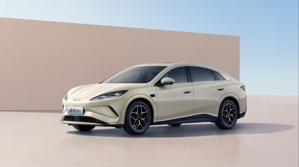 比亚迪双强不香了？10万级纯电车续航650km，6.5S加速还配端到端_腾讯新闻