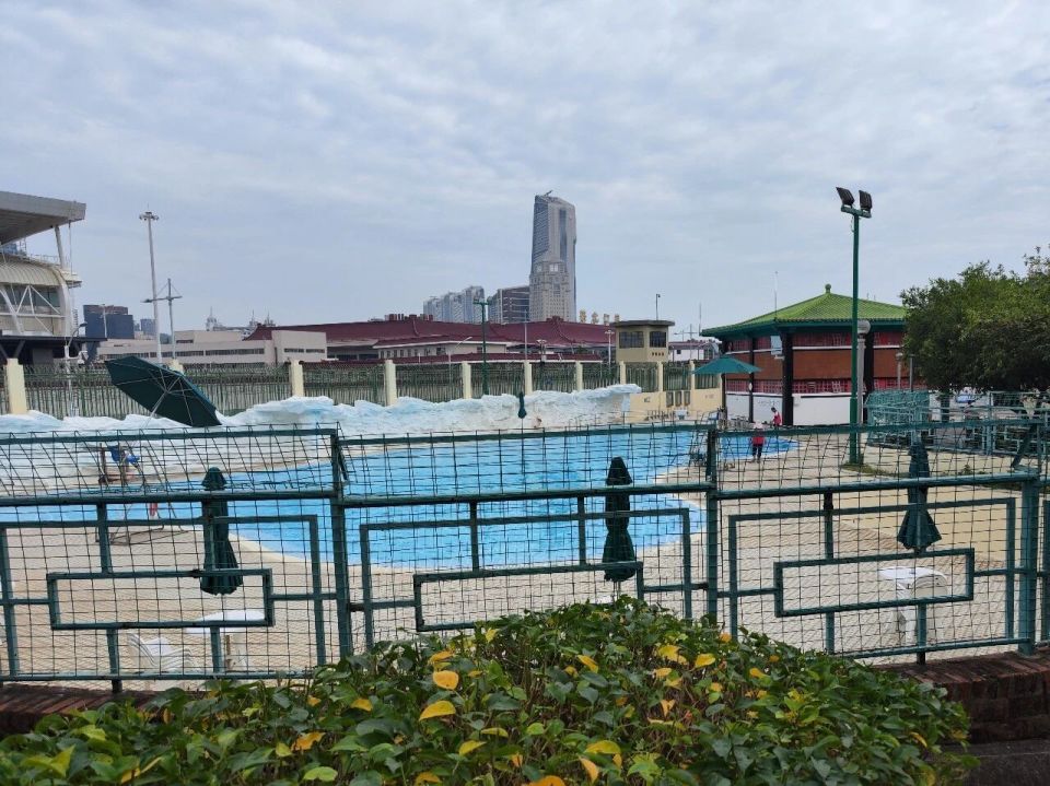 澳门纪念孙中山市政公园，园内立有永远的握手雕塑_腾讯新闻