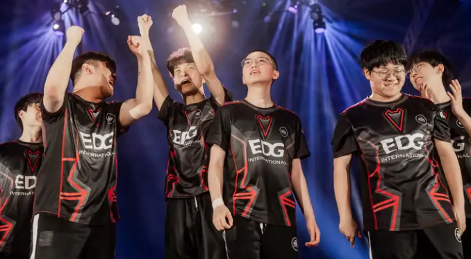 仁川是CN电竞福地！EDG夺得2024无畏契约总冠军！大明星康康五场拿下111杀！_腾讯新闻