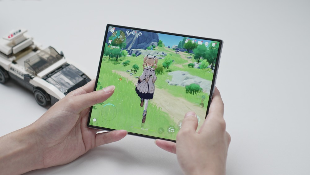 三星Galaxy Z Fold6评测：它更方了，也更AI了！_腾讯新闻