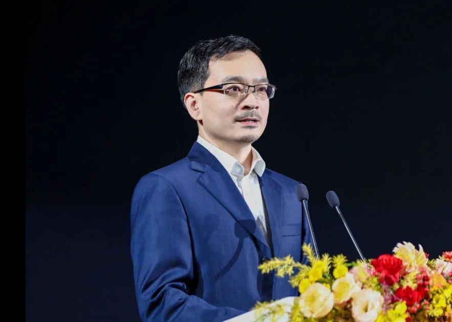 第三代投影技术 3LCoS：中国投影产业链崛起的新引擎_腾讯新闻