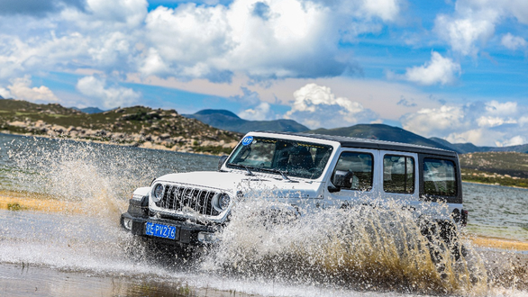 支持800V+800km，Stellantis推大型纯电平台_腾讯新闻