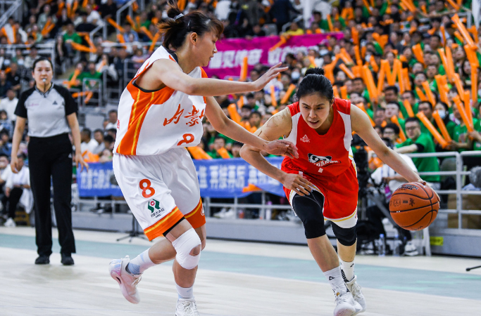 WCBA总决赛：四川女篮3-2内蒙古夺冠 李梦23分首夺FMVP_腾讯新闻