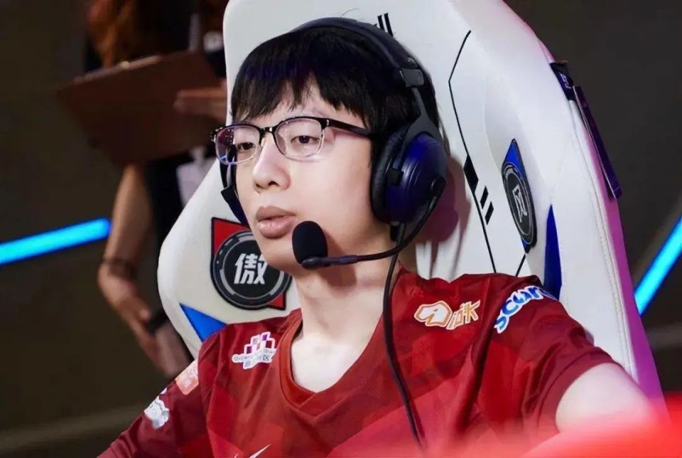 又来恩断义绝？WE中单喷Smlz：职业生涯遇到你算我倒霉_腾讯新闻