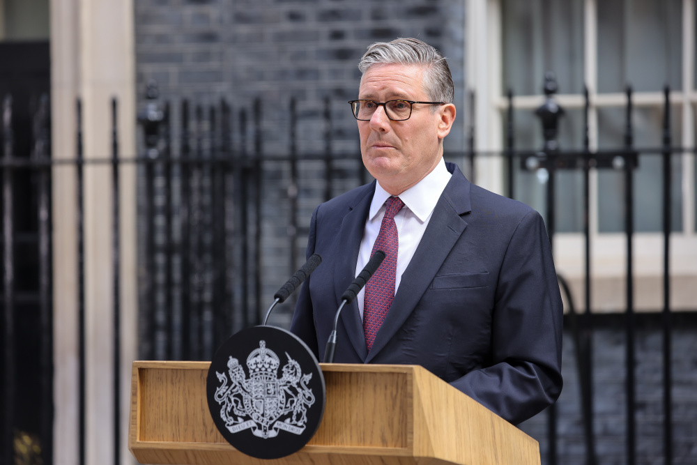 英国首相斯塔默宣布辞职腾讯新闻