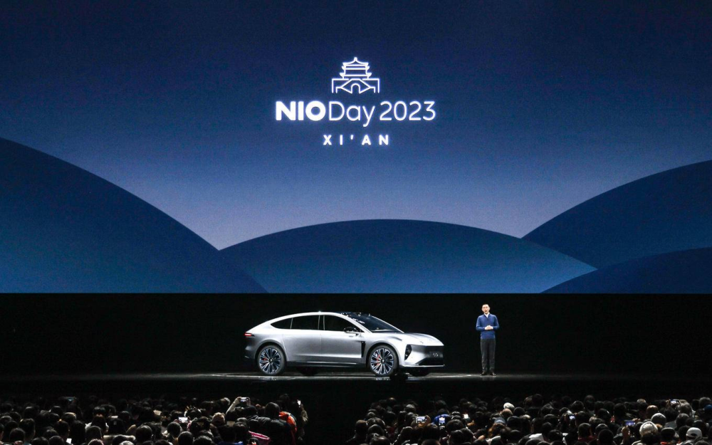 蔚来ET9亮相NIO Day 2023：技术旗舰何以支撑行政旗舰？_腾讯新闻