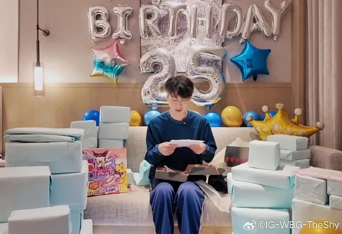 TheShy确定回归IG；369被爆离队；EDG宣布新赛季起飞；Uzi怒斥新版本十分畸形；双城2登顶64个国家和地区！_腾讯新闻