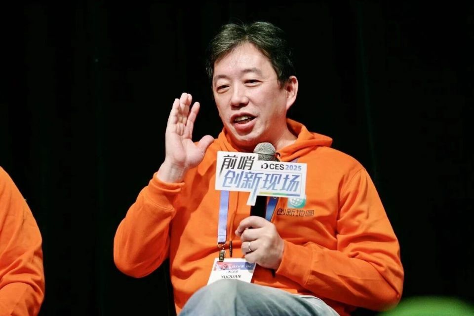 别再迷信万亿参数！2026年你该关心的，是让AI“乖乖干活”【深度】_腾讯新闻