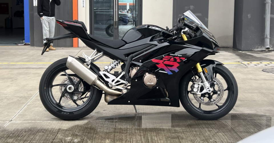 张雪机车500RR价格公布，高配32980元_腾讯新闻
