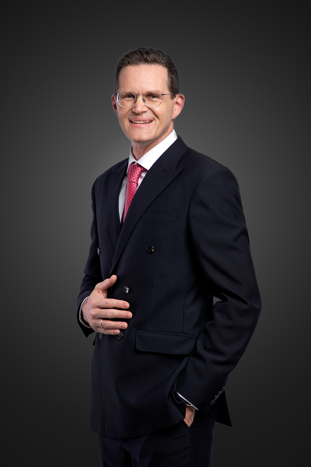 全新上海研发大楼启幕，奔驰：以“中国速度”引领数字化创新_腾讯新闻