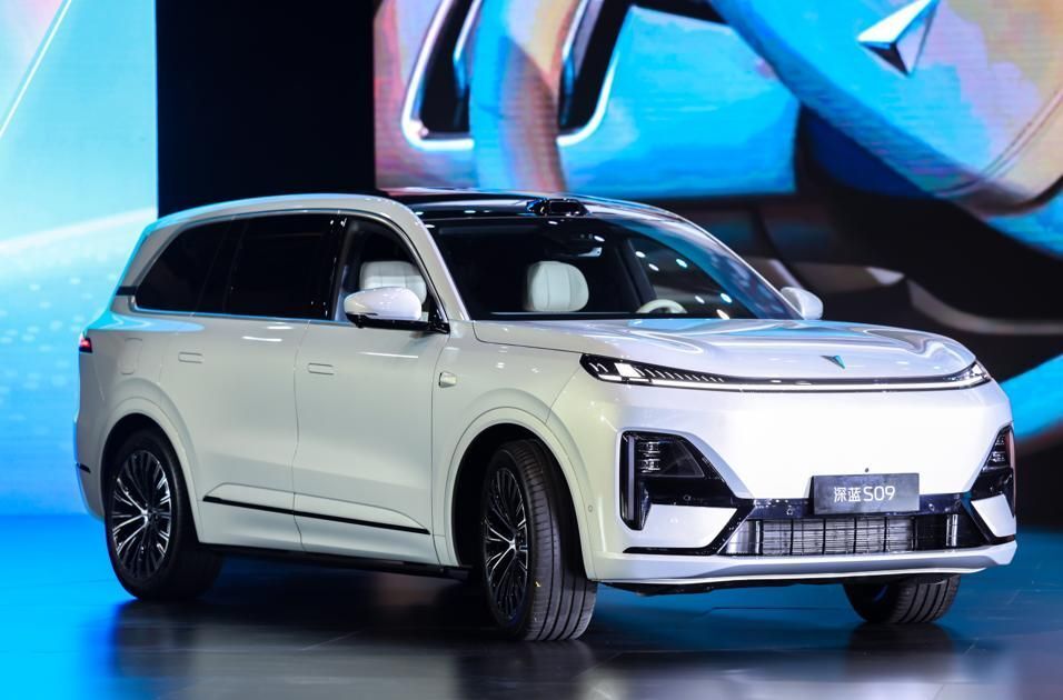 华为乾崑智驾ADS 3.0+专属定制HarmonySpace鸿蒙座舱 深蓝S09正式亮相！_腾讯新闻