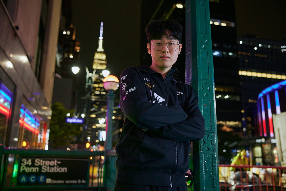 T1上单Zeus：战胜上野很强的RNG、JDG让我很欣慰