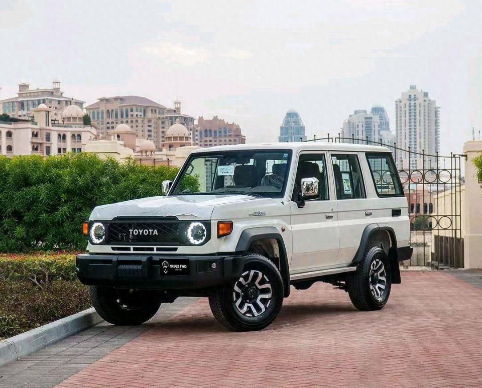 指导价69万起，2024款“丰田陆巡LC76”现身，性能不输大G_腾讯新闻