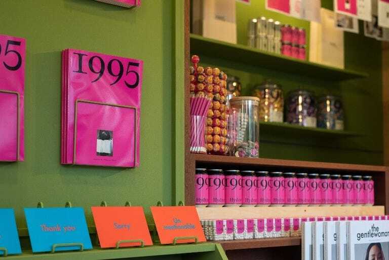 比斯特系列：以艺术为笔，绘就全球体验式购物文化绮梦_腾讯新闻