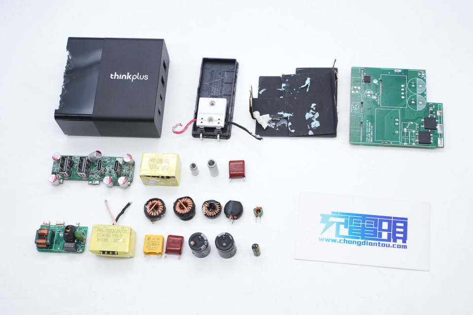 四口同时充，售价179元值不值得买？thinkplus 100W氮化镓快充拆解_腾讯新闻