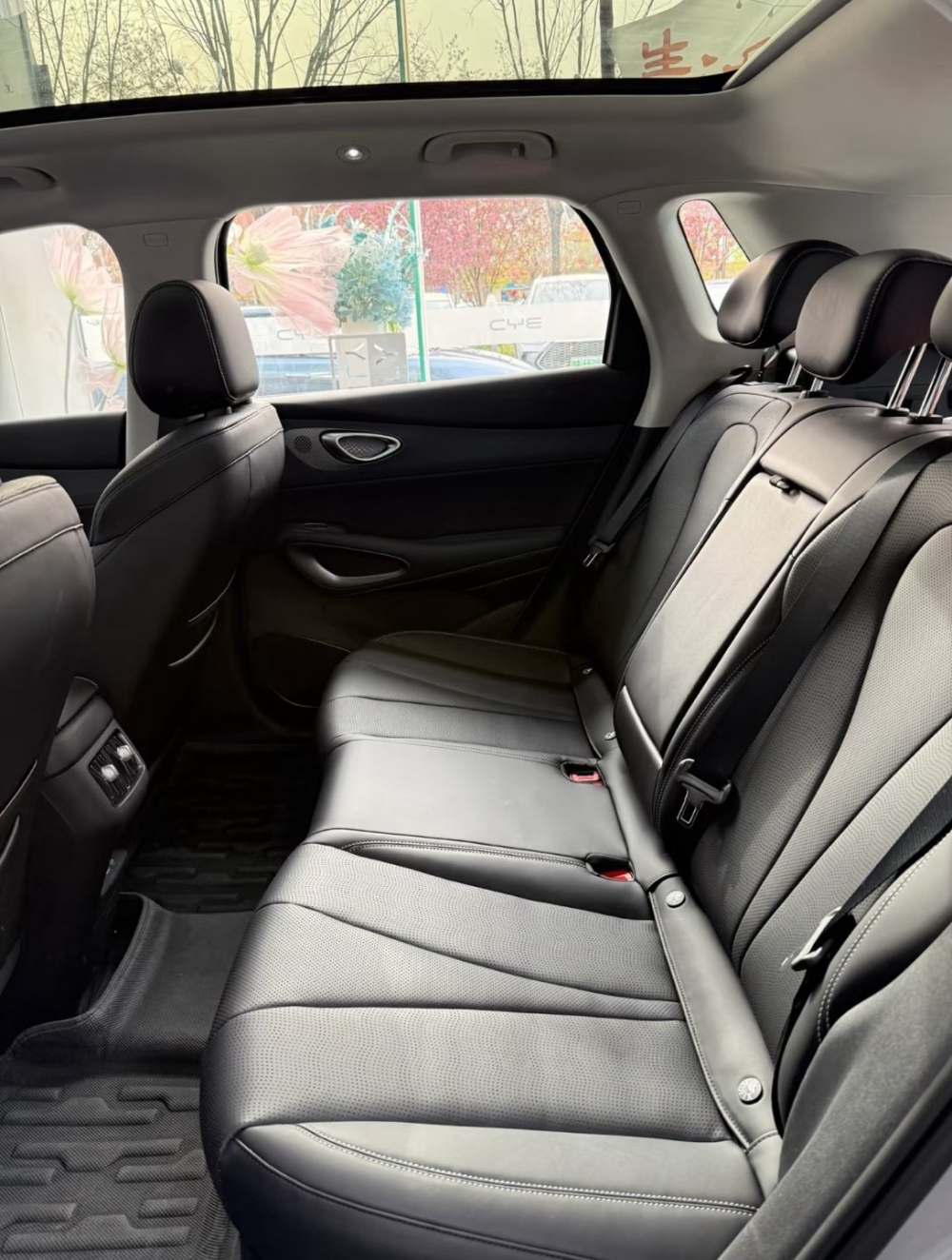 零跑 B10、海狮 05 EV、铂智 3X 大对决：谁是纯电SUV品价比更优选？_腾讯新闻