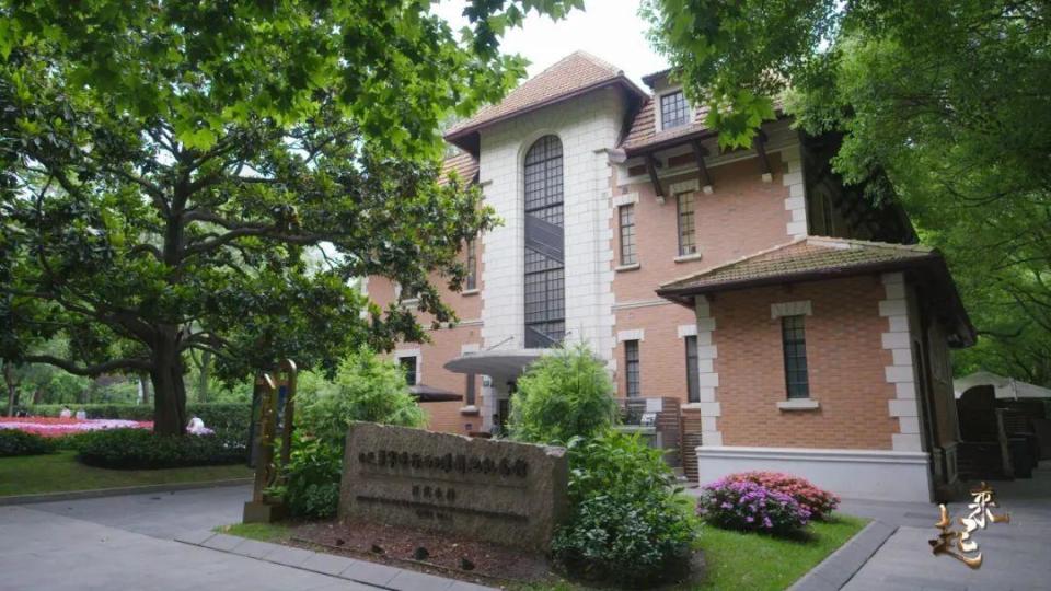 纪录片《起来》：回顾《义勇军进行曲》诞生在上海的历史_腾讯新闻