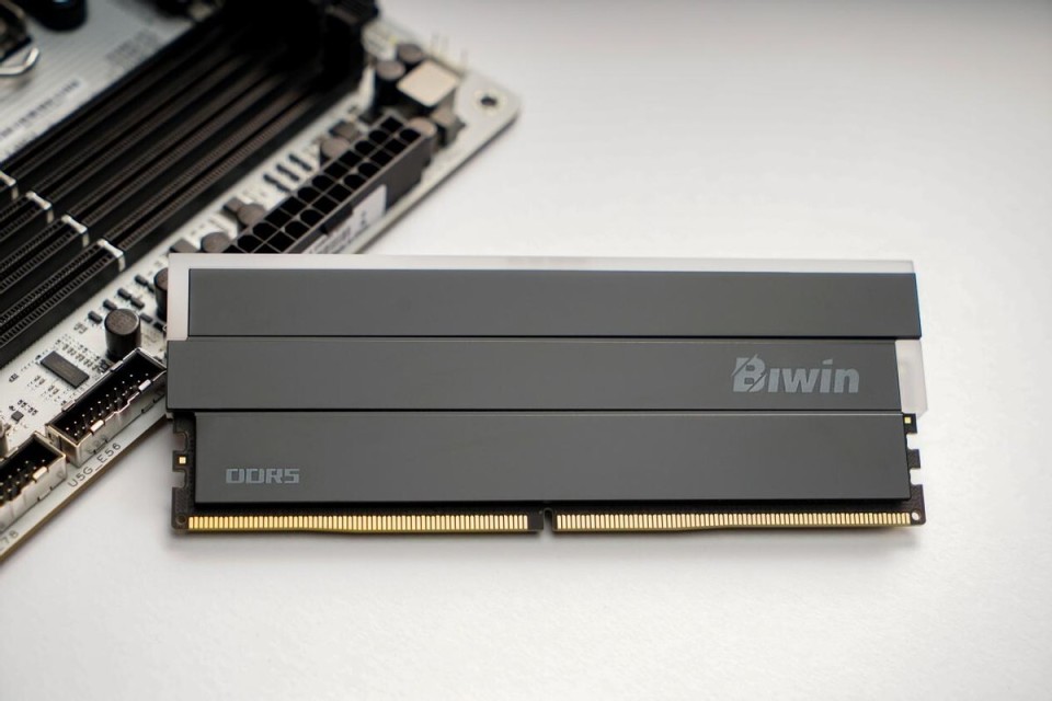 内存中的顶级战力！佰维DW100时空行者DDR5 6800 RGB 32GB套装测评_腾讯新闻