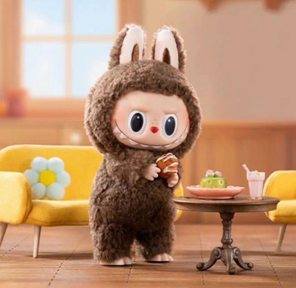 薄荷色Labubu卖出108万，泡泡玛特一年疯狂收割130亿_腾讯新闻