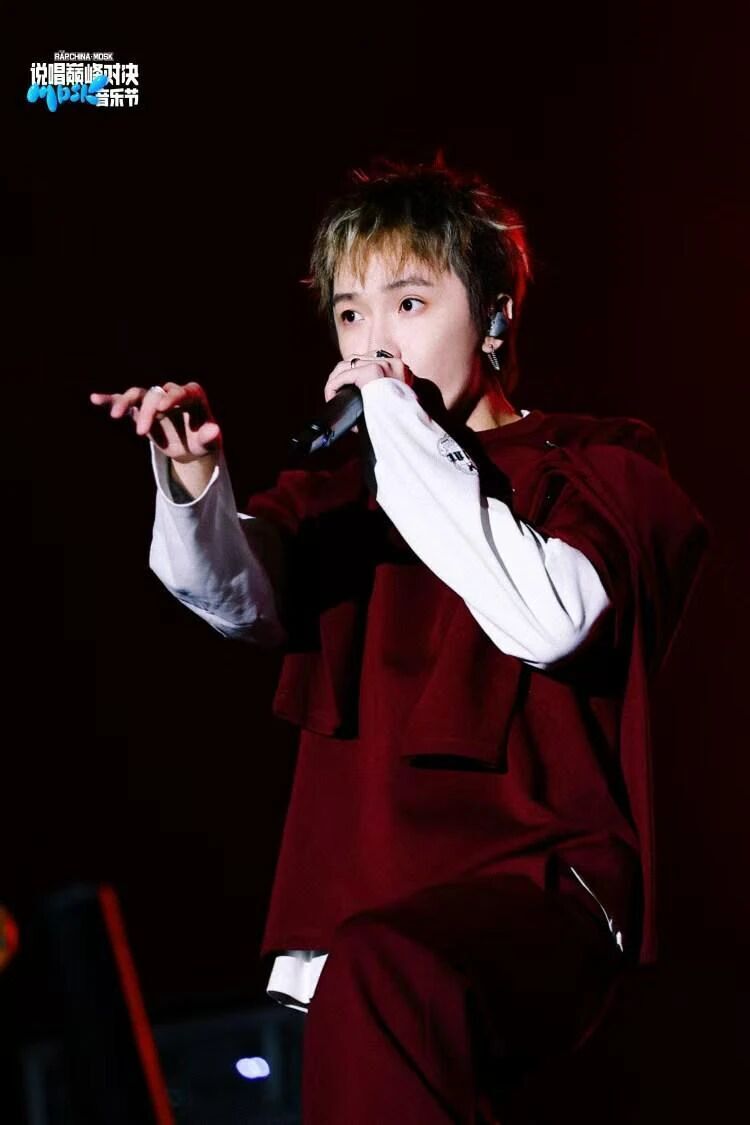 两日6万人狂欢，2025说唱巅峰对决·MDSK音乐节打造“Z世代消费”新样本_腾讯新闻