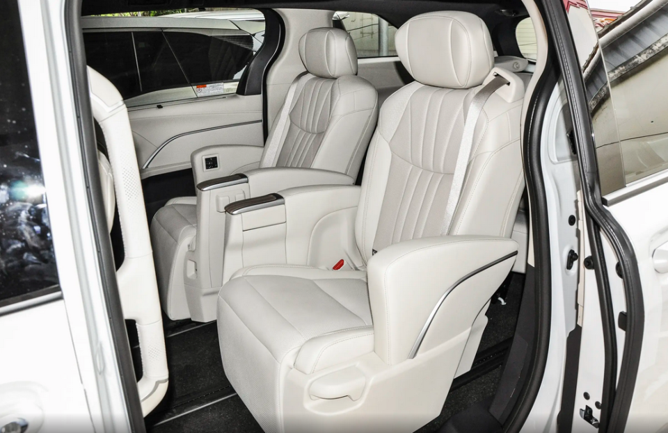 赛那购车指南，全系均搭载2.5L双擎动力，家用MPV该怎么选？_腾讯新闻