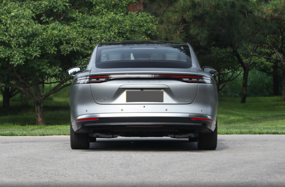 月销10243台，奇瑞风云A9L“站起来了”，入门就有260km纯电续航_腾讯新闻