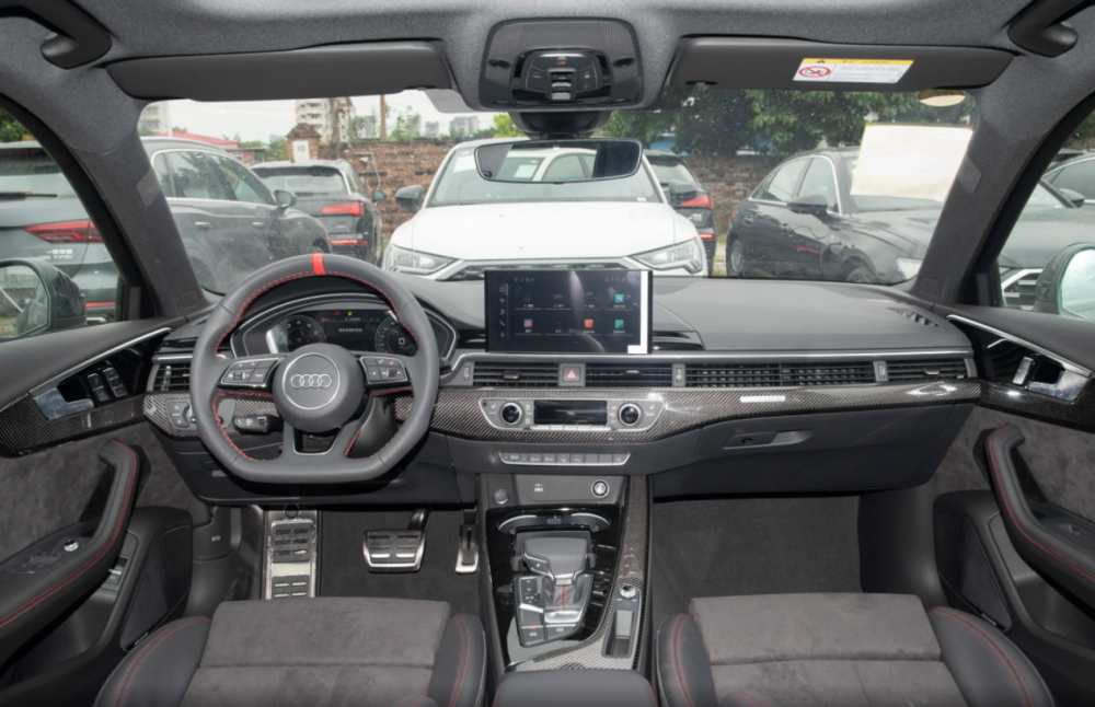 月销7638台，历经数十年打磨，奥迪A4L还是同级绕不开的选择？_腾讯新闻