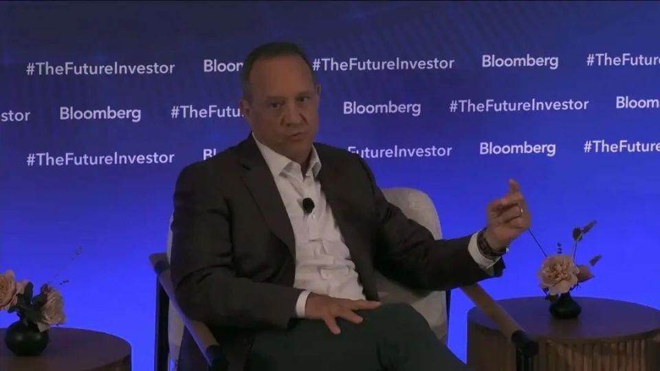 48 小时、30+ 高管、5 大信号：Bloomberg Tech 旧金山峰会透视 2025 AI 走势_腾讯新闻