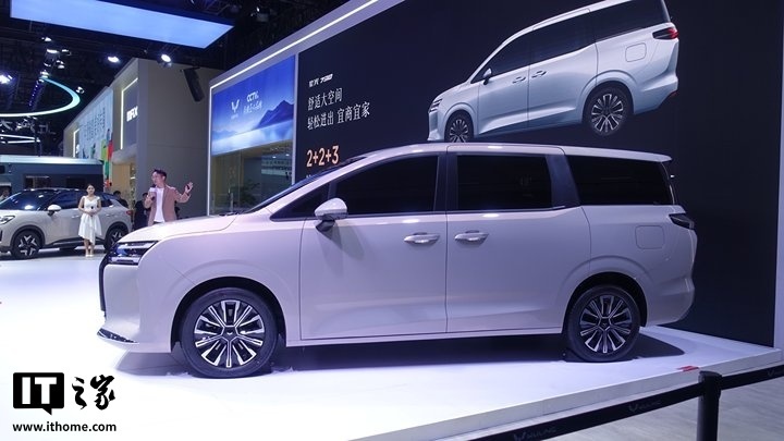 五菱星光 730 MPV 内饰公布：“同级唯一”电动侧滑门，7 座空间_腾讯新闻