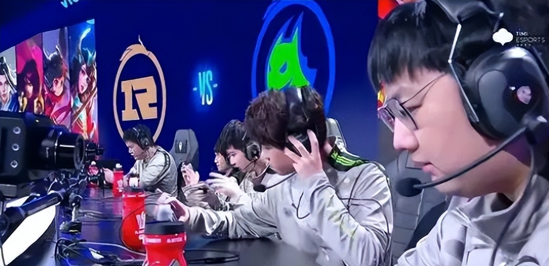 爆冷！佛山DRG竟然被RNG.M赢了两个小局，这就是世冠亚军？