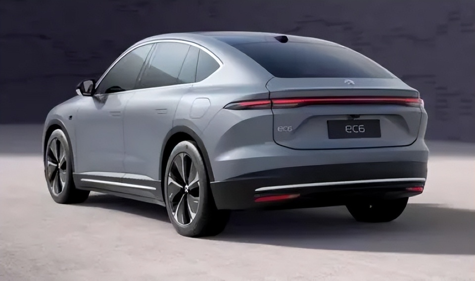 竞争特斯拉，蔚来新EC6官降7.8万！租电池减12万，老车主眼红吗？_腾讯新闻