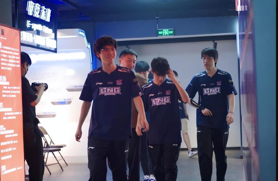 S13：WBG成功拉高红色方胜率！LPL四队有望创造历史，会师八强！_腾讯新闻