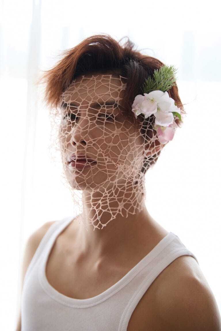 JICHENG吉承2025春夏“花舞”系列首秀，登陆百年秋水山庄_腾讯新闻