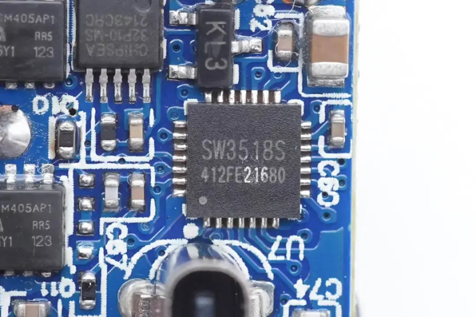 一口气看完35款笔电大厂联想电源适配器拆解案例，看哪款协议芯片更受欢迎_腾讯新闻